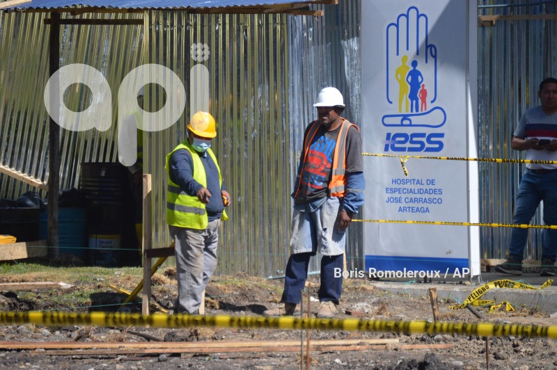 Fotografías | Salud | CUENCA-COLOCACION PRIMERA PIEDRA IESS